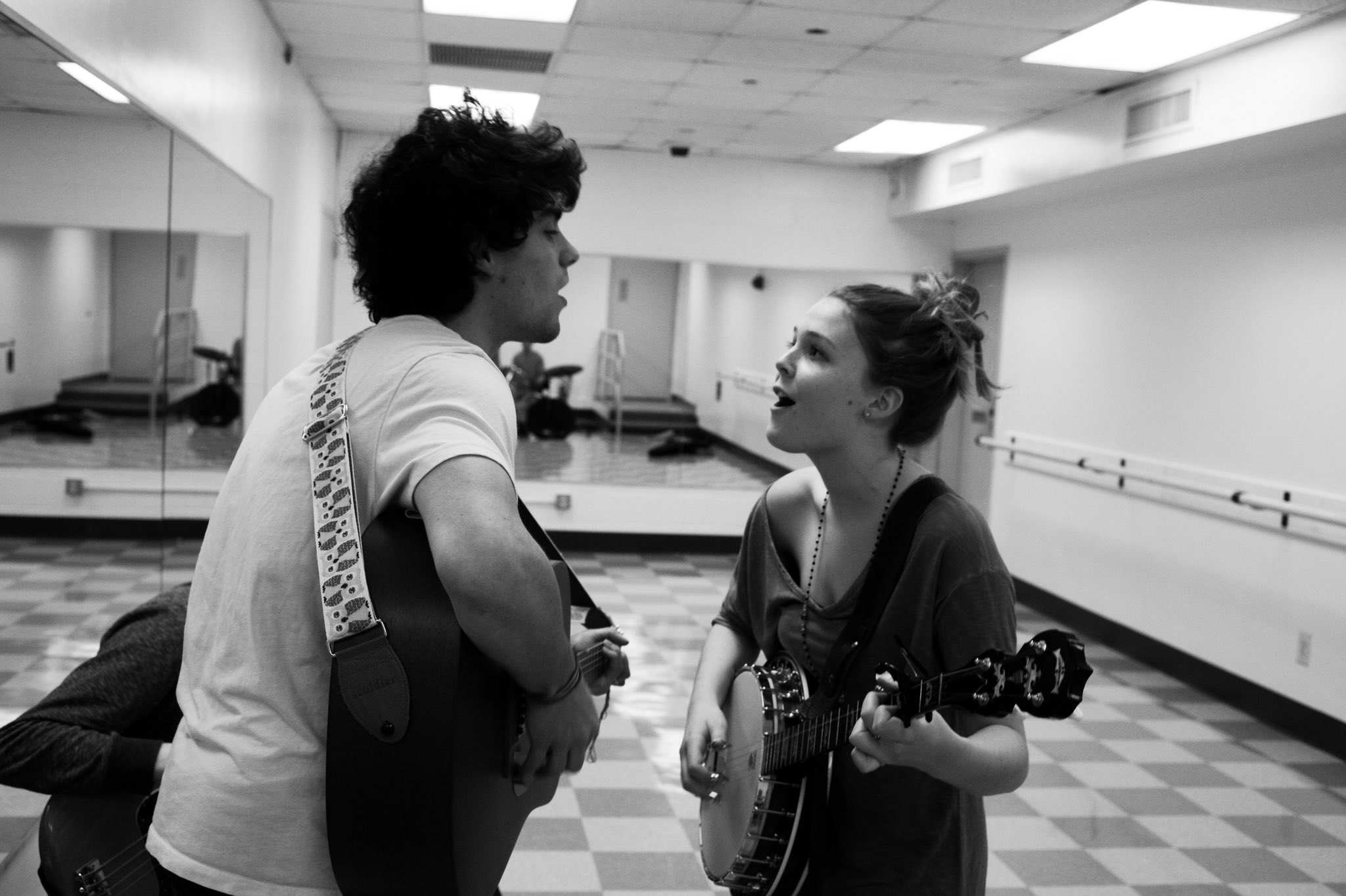 Maggie Rogers is in a New Kind of Retrograde on ‘Notes from the Archive ...